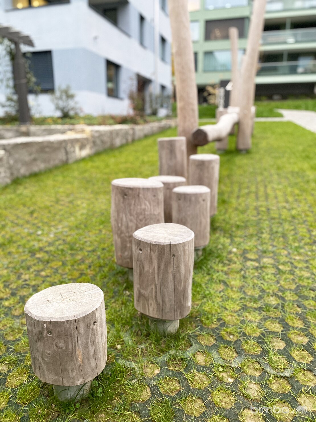 Gummi Rasengitterplatten 10 cm grün : Produkte : Hinnen Spielplatzgeräte AG
